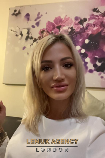 Paulina | Escort in Earl's Court | London Escorts